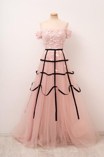 Chotronette - The prettiest dresses are worn to be taken off