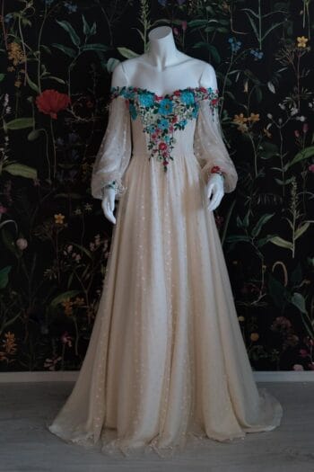 Chotronette - The prettiest dresses are worn to be taken off