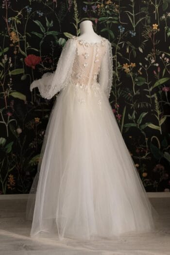 Chotronette - The prettiest dresses are worn to be taken off