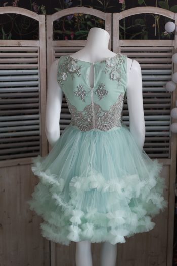 Chotronette - The prettiest dresses are worn to be taken off