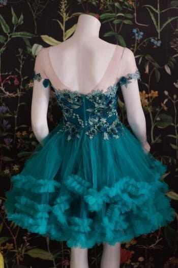 Chotronette - The prettiest dresses are worn to be taken off