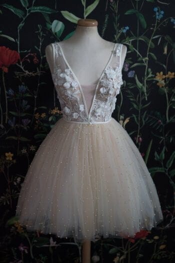 Chotronette - The prettiest dresses are worn to be taken off